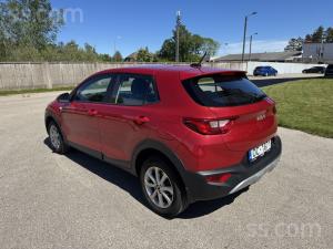 Sarkans Kia Stonic 2023 Rīga, ar dzinēja tilpumu 1.00 L un nobraukumu 37 tūkst. km par 14900 €, foto 3 vietnē AUTOMOTO.COM.LV