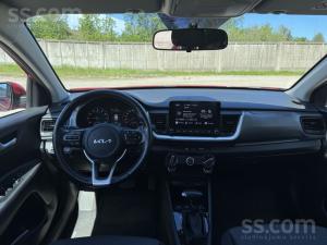 Sarkans Kia Stonic 2023 Rīga, ar dzinēja tilpumu 1.00 L un nobraukumu 37 tūkst. km par 14900 €, foto 5 vietnē AUTOMOTO.COM.LV