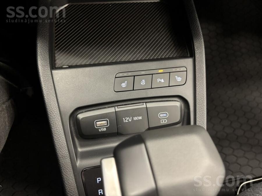 Sarkans Kia Stonic 2026 Rīga, ar dzinēja tilpumu 1.00 L un nobraukumu 2 tūkst. km par 20900 €, foto 22 vietnē AUTOMOTO.COM.LV