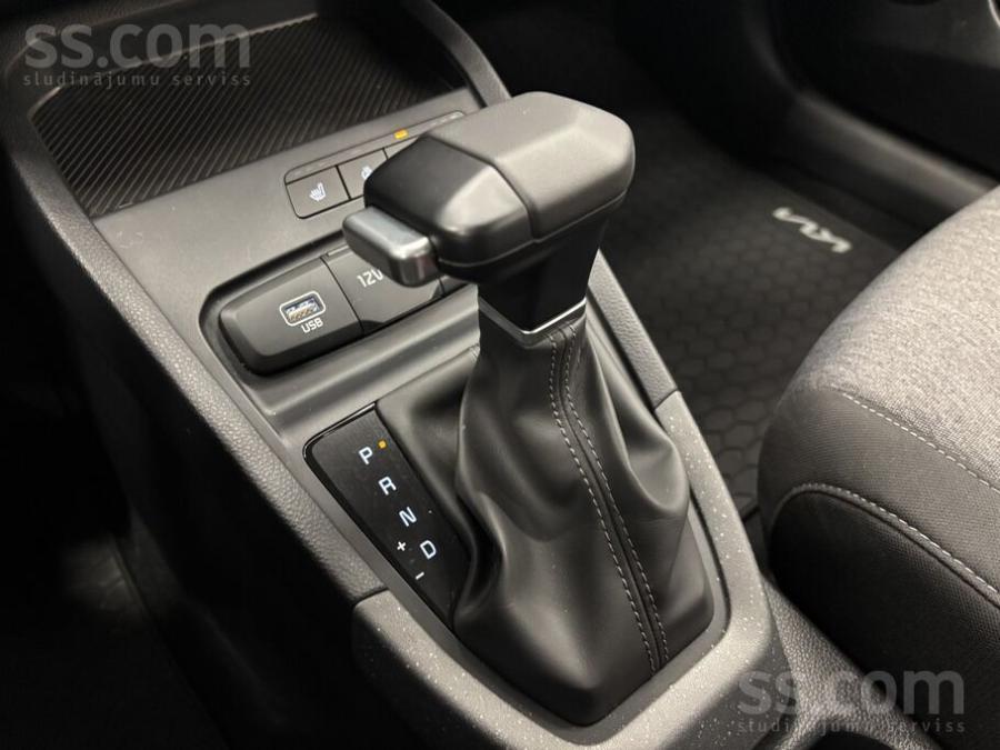 Sarkans Kia Stonic 2026 Rīga, ar dzinēja tilpumu 1.00 L un nobraukumu 2 tūkst. km par 20900 €, foto 23 vietnē AUTOMOTO.COM.LV