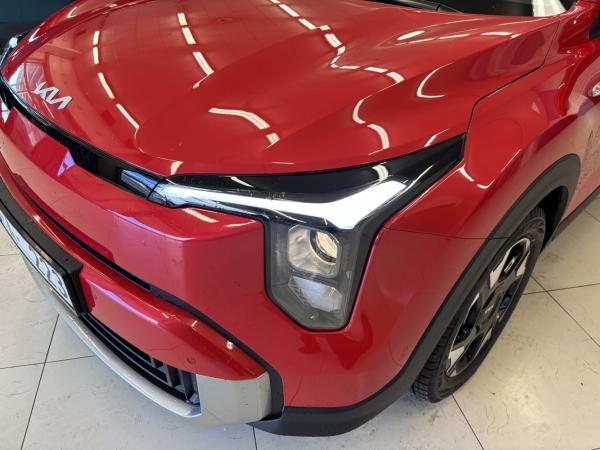 Sarkans Kia Stonic 2026 Rīga, ar dzinēja tilpumu 1.00 L un nobraukumu 2 tūkst. km par 2090000 €, foto 5 vietnē AUTOMOTO.COM.LV