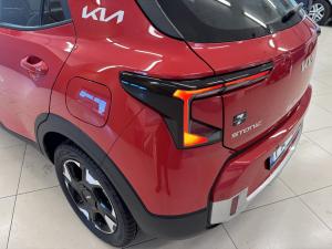 Красный Киа Stonic 2026 в Рига, объемом двигателя 1.00 л и пробегом 2 тыс. км за 2090000 €, фото 7 на AUTOMOTO.COM.LV