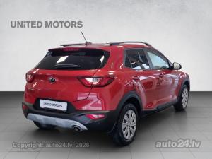 Red Kia Stonic 2019 in Johvi, with an engine capacity of 1.40 L and mileage of 35 thousand km for 9900 €, photo 5 on AUTOMOTO.COM.LV