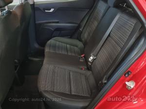 Red Kia Stonic 2019 in Johvi, with an engine capacity of 1.40 L and mileage of 35 thousand km for 9900 €, photo 10 on AUTOMOTO.COM.LV