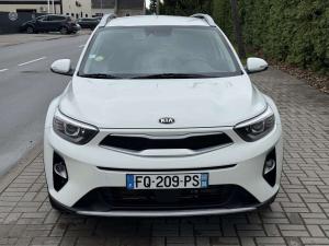 White Kia Stonic 2020 in Taurage, with an engine capacity of 1.60 L and mileage of 221 thousand km for 6950 €, photo 3 on AUTOMOTO.COM.LV