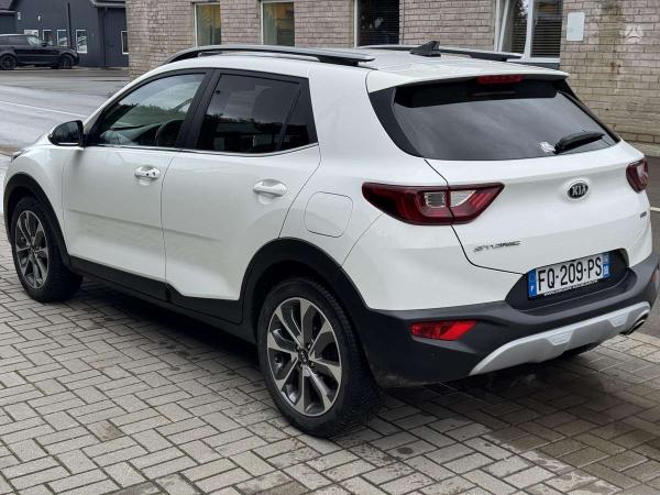 Balts Kia Stonic 2020 Tauragė, ar dzinēja tilpumu 1.60 L un nobraukumu 221 tūkst. km par 6950 €, foto 4 vietnē AUTOMOTO.COM.LV