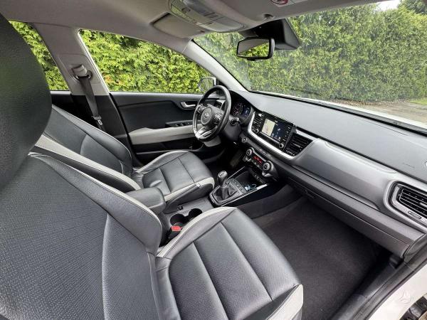 Balts Kia Stonic 2020 Tauragė, ar dzinēja tilpumu 1.60 L un nobraukumu 221 tūkst. km par 6950 €, foto 8 vietnē AUTOMOTO.COM.LV