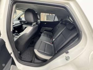 White Kia Stonic 2020 in Taurage, with an engine capacity of 1.60 L and mileage of 221 thousand km for 6950 €, photo 12 on AUTOMOTO.COM.LV