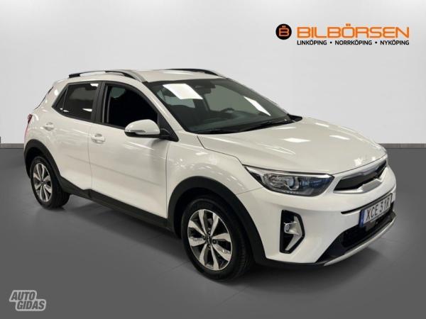 White Kia Stonic 2024 in Kaunas, with an engine capacity of 0.00 L and mileage of 37 thousand km for 24393 €, photo 3 on AUTOMOTO.COM.LV