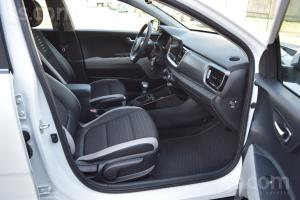 White Kia Stonic 2024 in Riga, with an engine capacity of 1.00 L and mileage of 20 thousand km for 15900 €, photo 12 on AUTOMOTO.COM.LV