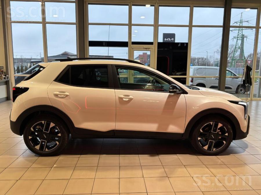 Balts Kia Stonic 2025 Liepāja, ar dzinēja tilpumu 1.00 L un nobraukumu 6 tūkst. km par 26940 €, foto 7 vietnē AUTOMOTO.COM.LV