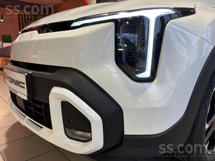 Balts Kia Stonic 2025 Liepāja, ar dzinēja tilpumu 1.00 L un nobraukumu 6 tūkst. km par 26940 €, foto 11 vietnē AUTOMOTO.COM.LV