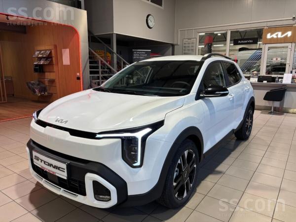 White Kia Stonic 2026 in Liepaja, with an engine capacity of 1.00 L and mileage of 6 thousand km for 26940 €, photo 1 on AUTOMOTO.COM.LV