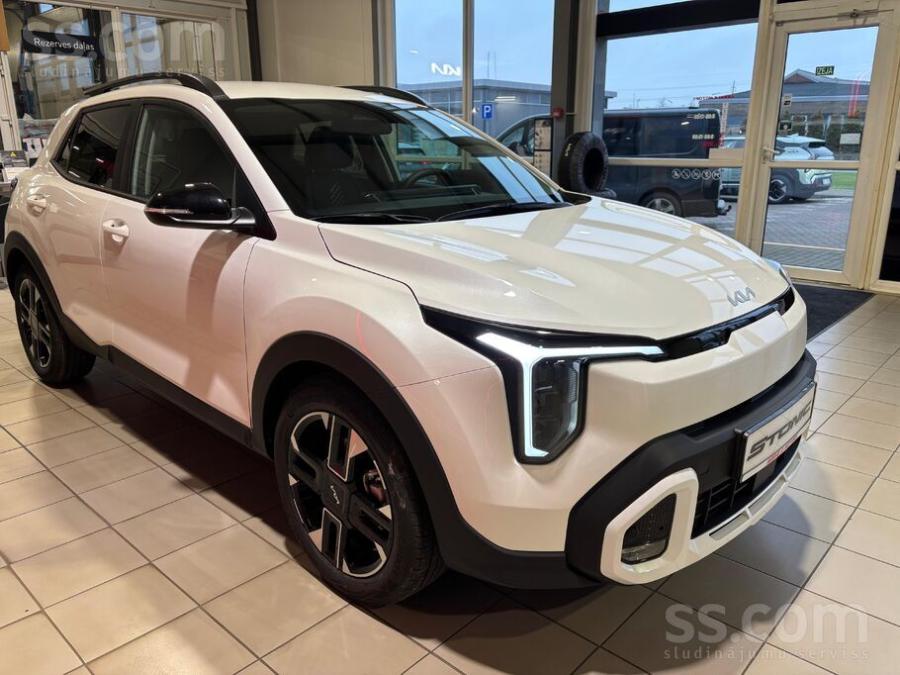 White Kia Stonic 2026 in Liepaja, with an engine capacity of 1.00 L and mileage of 6 thousand km for 26940 €, photo 9 on AUTOMOTO.COM.LV