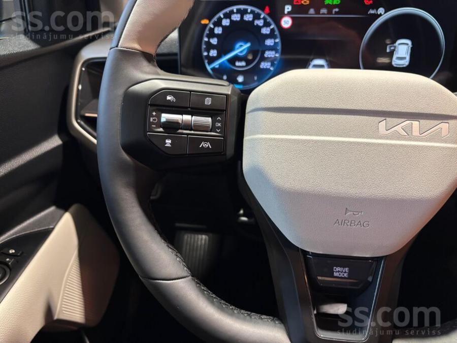 White Kia Stonic 2026 in Liepaja, with an engine capacity of 1.00 L and mileage of 6 thousand km for 26940 €, photo 21 on AUTOMOTO.COM.LV