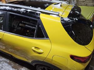 Yellow Kia Stonic 2019 in Siauliai, with an engine capacity of 1.37 L and mileage of 69 thousand km for 9300 €, photo 20 on AUTOMOTO.COM.LV