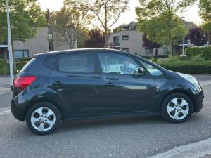 Melns Kia Venga 2010 Ukmergė, ar dzinēja tilpumu 1.40 L un nobraukumu 327 tūkst. km par 1950 €, foto 5 vietnē AUTOMOTO.COM.LV