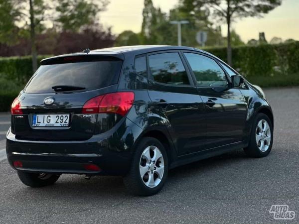 Black Kia Venga 2010 in Ukmerge, with an engine capacity of 1.40 L and mileage of 327 thousand km for 1950 €, photo 8 on AUTOMOTO.COM.LV