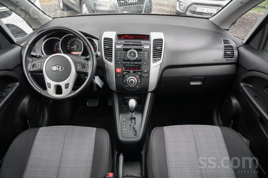 Black Kia Venga 2011 in Riga, with an engine capacity of 1.60 L and mileage of 135 thousand km for 6990 €, photo 9 on AUTOMOTO.COM.LV