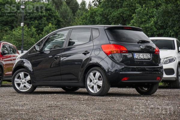 Melns Kia Venga 2011 Rīga, ar dzinēja tilpumu 1.60 L un nobraukumu 135 tūkst. km par 6590 €, foto 3 vietnē AUTOMOTO.COM.LV