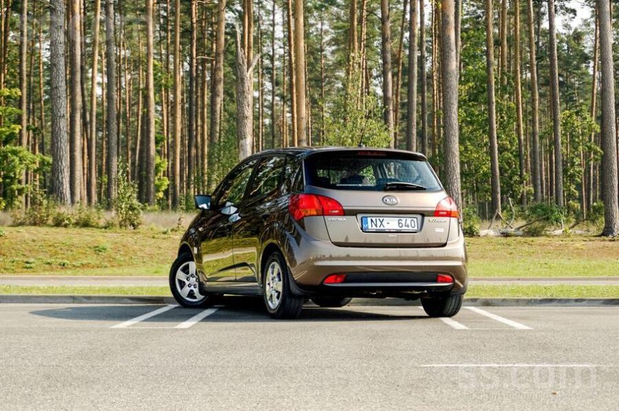 Brūns Kia Venga 2013 Rīga, ar dzinēja tilpumu 1.40 L un nobraukumu 180 tūkst. km par 2990 €, foto 7 vietnē AUTOMOTO.COM.LV