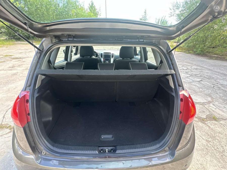 Brūns Kia Venga 2014 Šauļi, ar dzinēja tilpumu 1.40 L un nobraukumu 168 tūkst. km par 1650 €, foto 8 vietnē AUTOMOTO.COM.LV