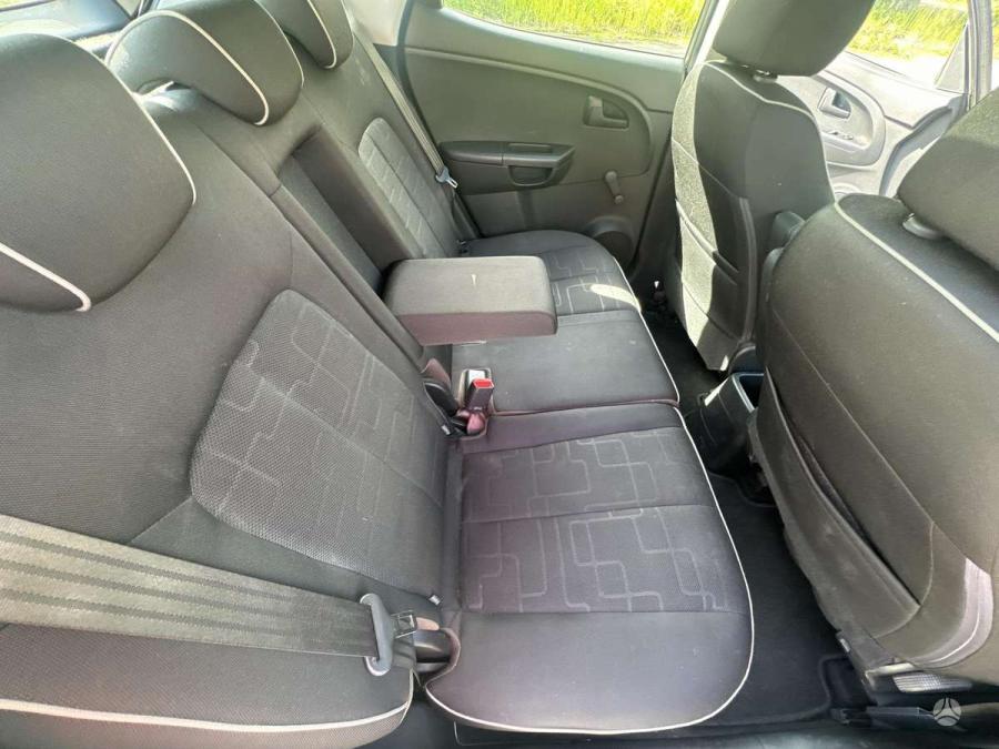 Brūns Kia Venga 2014 Šauļi, ar dzinēja tilpumu 1.40 L un nobraukumu 168 tūkst. km par 1650 €, foto 12 vietnē AUTOMOTO.COM.LV