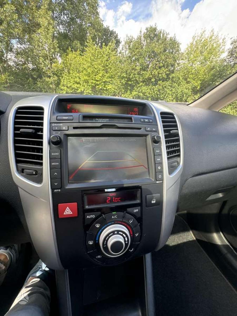 Brūns Kia Venga 2014 Šauļi, ar dzinēja tilpumu 1.40 L un nobraukumu 168 tūkst. km par 1650 €, foto 16 vietnē AUTOMOTO.COM.LV