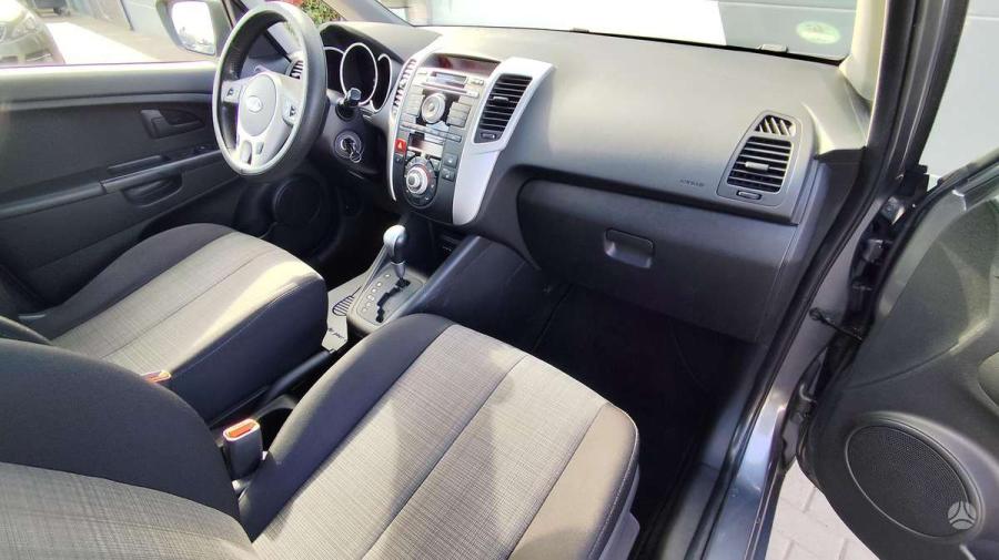 Grey Kia Venga 2010 in Kaunas, with an engine capacity of 1.60 L and mileage of 121 thousand km for 4250 €, photo 20 on AUTOMOTO.COM.LV