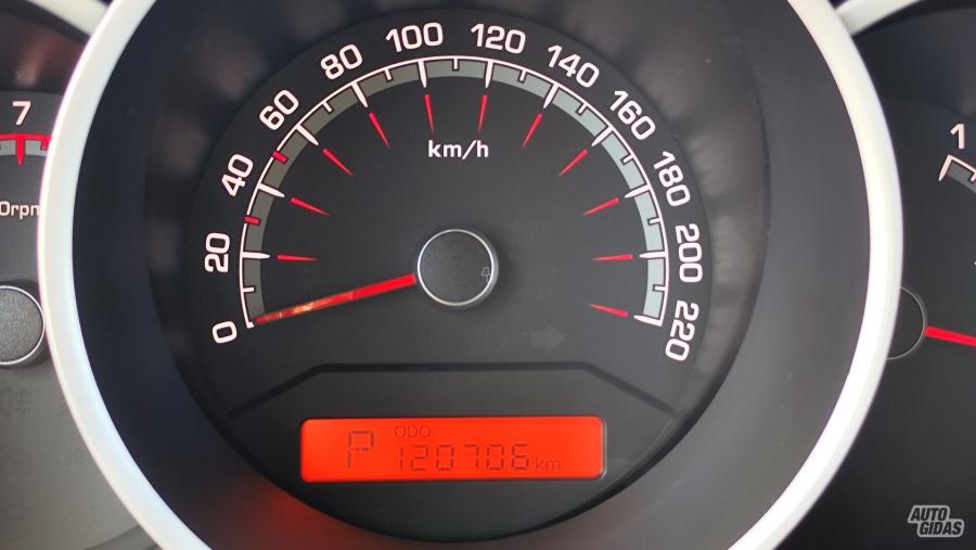 Grey Kia Venga 2010 in Ramuciai, with an engine capacity of 1.60 L and mileage of 121 thousand km for 4250 €, photo 16 on AUTOMOTO.COM.LV