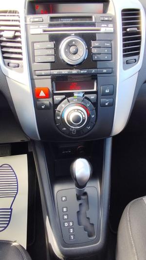 Grey Kia Venga 2010 in Ramuciai, with an engine capacity of 1.60 L and mileage of 121 thousand km for 4250 €, photo 17 on AUTOMOTO.COM.LV