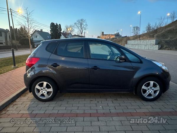 Grey Kia Venga 2012 in Tallinn, with an engine capacity of 1.60 L and mileage of 191 thousand km for 2900 €, photo 4 on AUTOMOTO.COM.LV