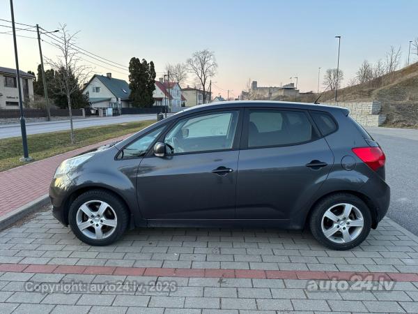 Grey Kia Venga 2012 in Tallinn, with an engine capacity of 1.60 L and mileage of 191 thousand km for 2900 €, photo 7 on AUTOMOTO.COM.LV