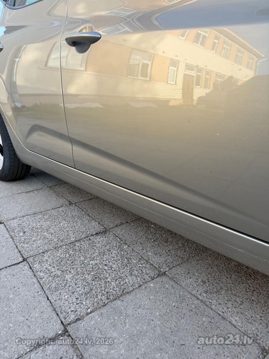 Pelēks Kia Venga 2013 Tartu, ar dzinēja tilpumu 1.60 L un nobraukumu 118 tūkst. km par 5250 €, foto 19 vietnē AUTOMOTO.COM.LV