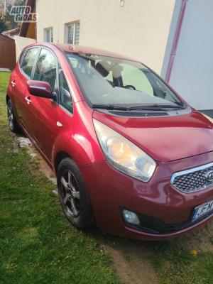 Red Kia Venga 2011 in Vilnius, with an engine capacity of 1.40 L and mileage of 205 thousand km for 2000 €, photo  on AUTOMOTO.COM.LV