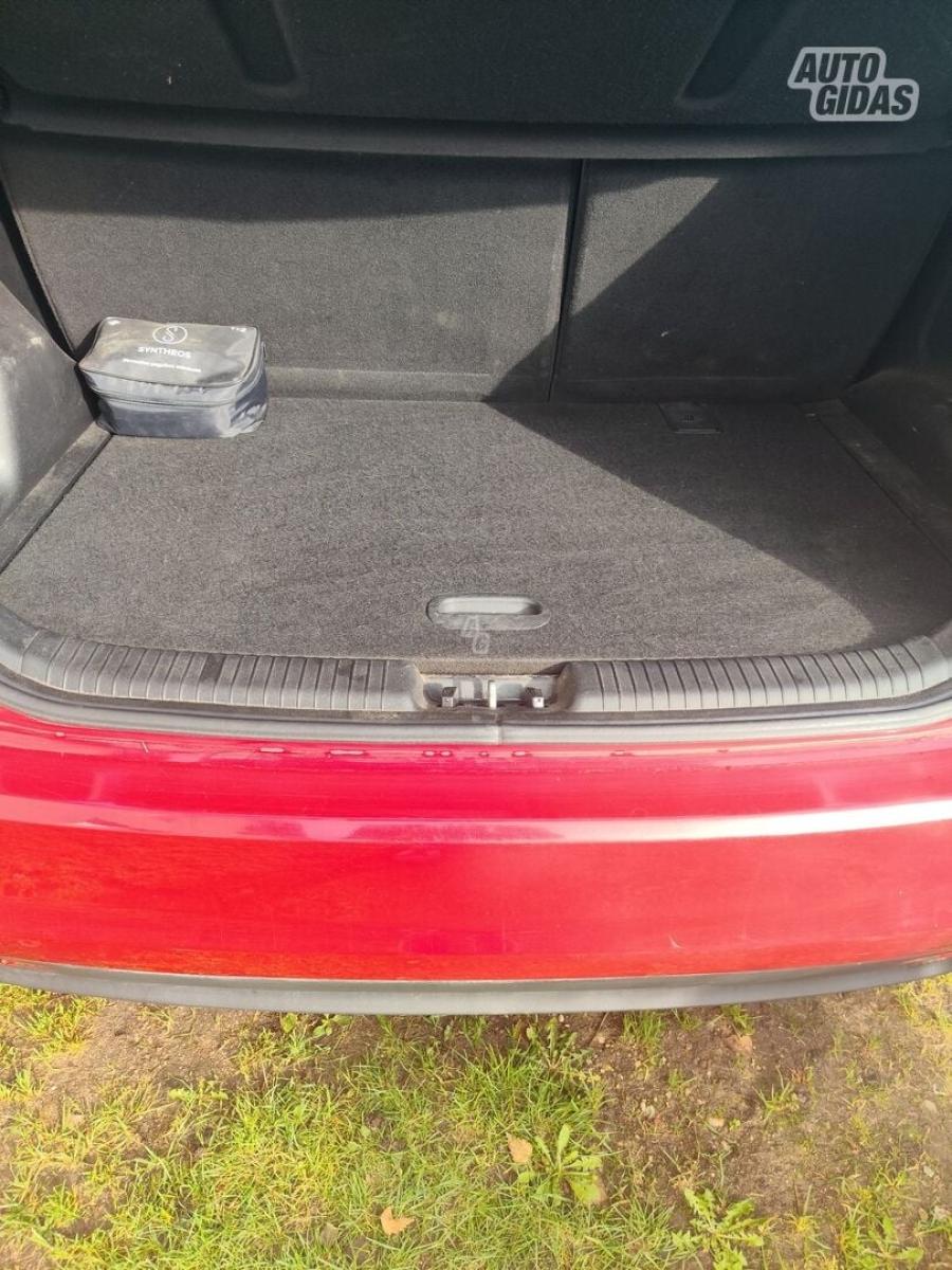 Red Kia Venga 2011 in Vilnius, with an engine capacity of 1.40 L and mileage of 205 thousand km for 2000 €, photo 7 on AUTOMOTO.COM.LV