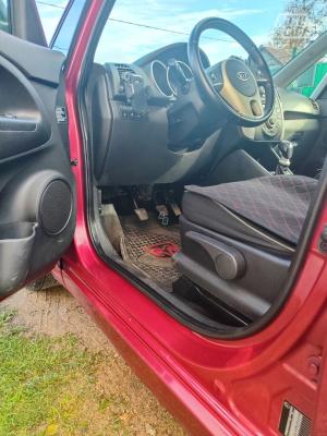 Red Kia Venga 2011 in Vilnius, with an engine capacity of 1.40 L and mileage of 205 thousand km for 2000 €, photo 8 on AUTOMOTO.COM.LV