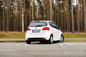 Balts Kia Venga 2011 Rīga, ar dzinēja tilpumu 1.40 L un nobraukumu 287 tūkst. km par 2490 €, foto 6 vietnē AUTOMOTO.COM.LV
