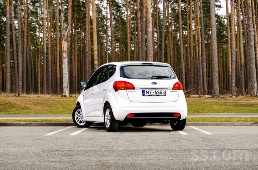 Balts Kia Venga 2011 Rīga, ar dzinēja tilpumu 1.40 L un nobraukumu 287 tūkst. km par 2490 €, foto 8 vietnē AUTOMOTO.COM.LV