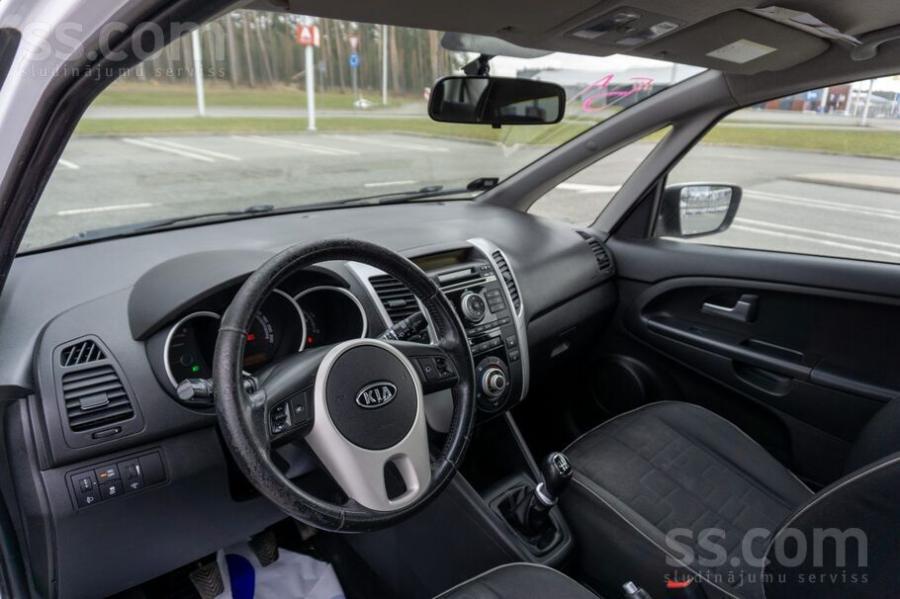 Balts Kia Venga 2011 Rīga, ar dzinēja tilpumu 1.40 L un nobraukumu 287 tūkst. km par 2490 €, foto 10 vietnē AUTOMOTO.COM.LV