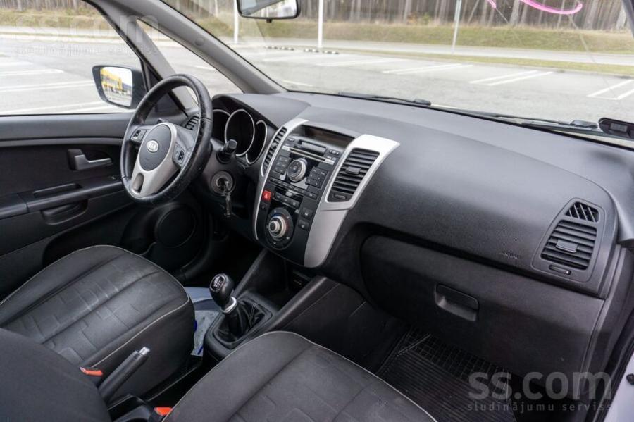 Balts Kia Venga 2011 Rīga, ar dzinēja tilpumu 1.40 L un nobraukumu 287 tūkst. km par 2490 €, foto 11 vietnē AUTOMOTO.COM.LV