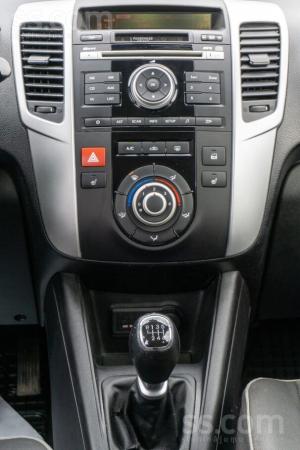Balts Kia Venga 2011 Rīga, ar dzinēja tilpumu 1.40 L un nobraukumu 287 tūkst. km par 2490 €, foto 13 vietnē AUTOMOTO.COM.LV