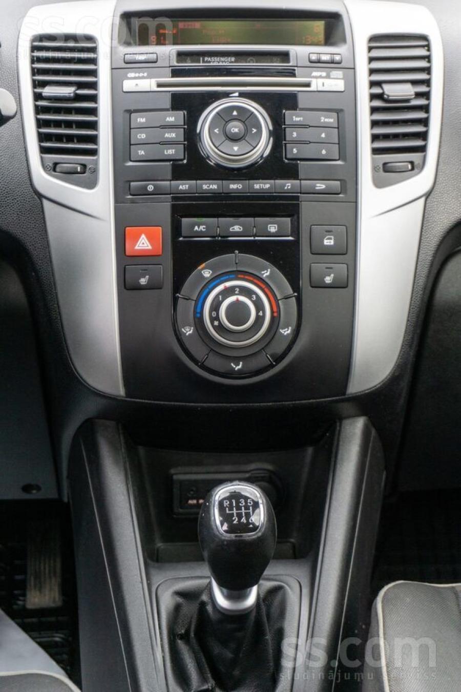 Balts Kia Venga 2011 Rīga, ar dzinēja tilpumu 1.40 L un nobraukumu 287 tūkst. km par 2490 €, foto 13 vietnē AUTOMOTO.COM.LV