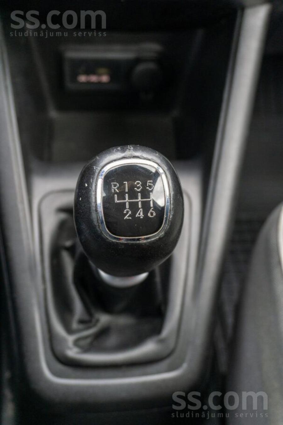 Balts Kia Venga 2011 Rīga, ar dzinēja tilpumu 1.40 L un nobraukumu 287 tūkst. km par 2490 €, foto 15 vietnē AUTOMOTO.COM.LV