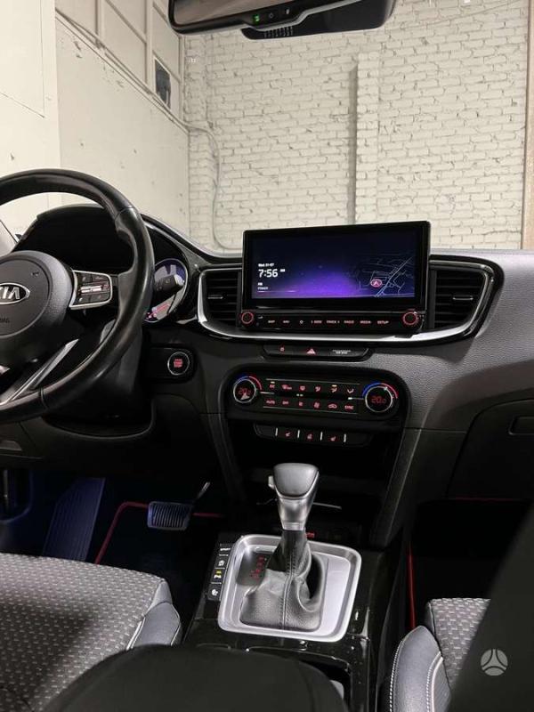 Black Kia XCeed 2020 in Klaipeda, with an engine capacity of 1.60 L and mileage of 186 thousand km for 13999 €, photo 6 on AUTOMOTO.COM.LV