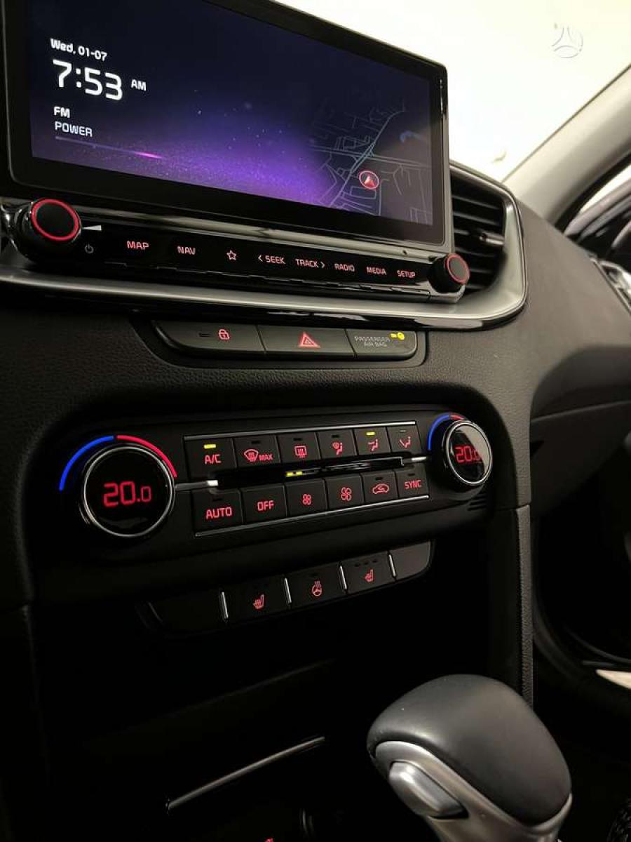Melns Kia XCeed 2020 Klaipėda, ar dzinēja tilpumu 1.60 L un nobraukumu 186 tūkst. km par 13999 €, foto 12 vietnē AUTOMOTO.COM.LV