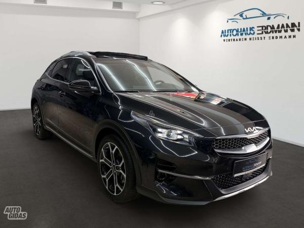Black Kia XCeed 2022 in Kaunas, with an engine capacity of 1.60 L and mileage of 13 thousand km for 31009 €, photo 3 on AUTOMOTO.COM.LV