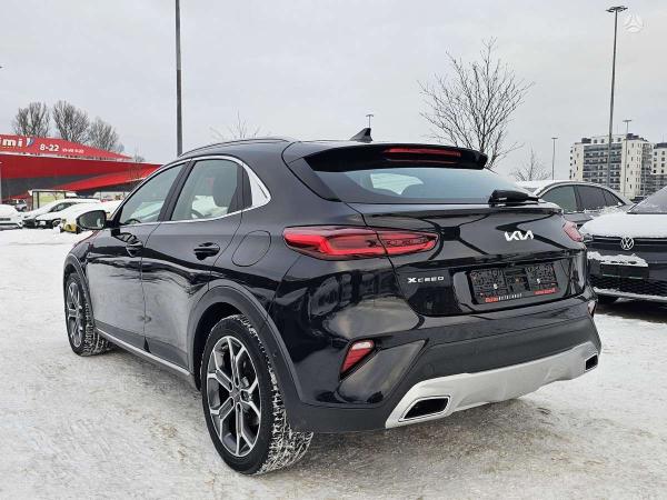 Black Kia XCeed 2022 in Vilnius, with an engine capacity of 1.58 L and mileage of 37 thousand km for 18900 €, photo 4 on AUTOMOTO.COM.LV