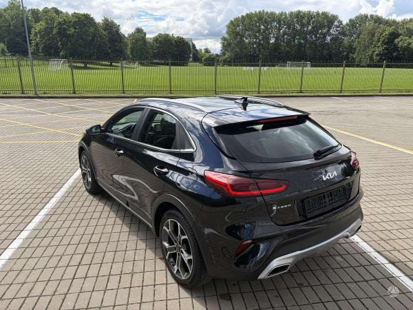Black Kia XCeed 2022 in Marijampole, with an engine capacity of 1.58 L and mileage of 93 thousand km for 17600 €, photo 7 on AUTOMOTO.COM.LV