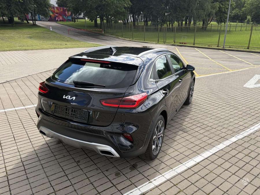 Black Kia XCeed 2022 in Marijampole, with an engine capacity of 1.58 L and mileage of 93 thousand km for 17600 €, photo 11 on AUTOMOTO.COM.LV